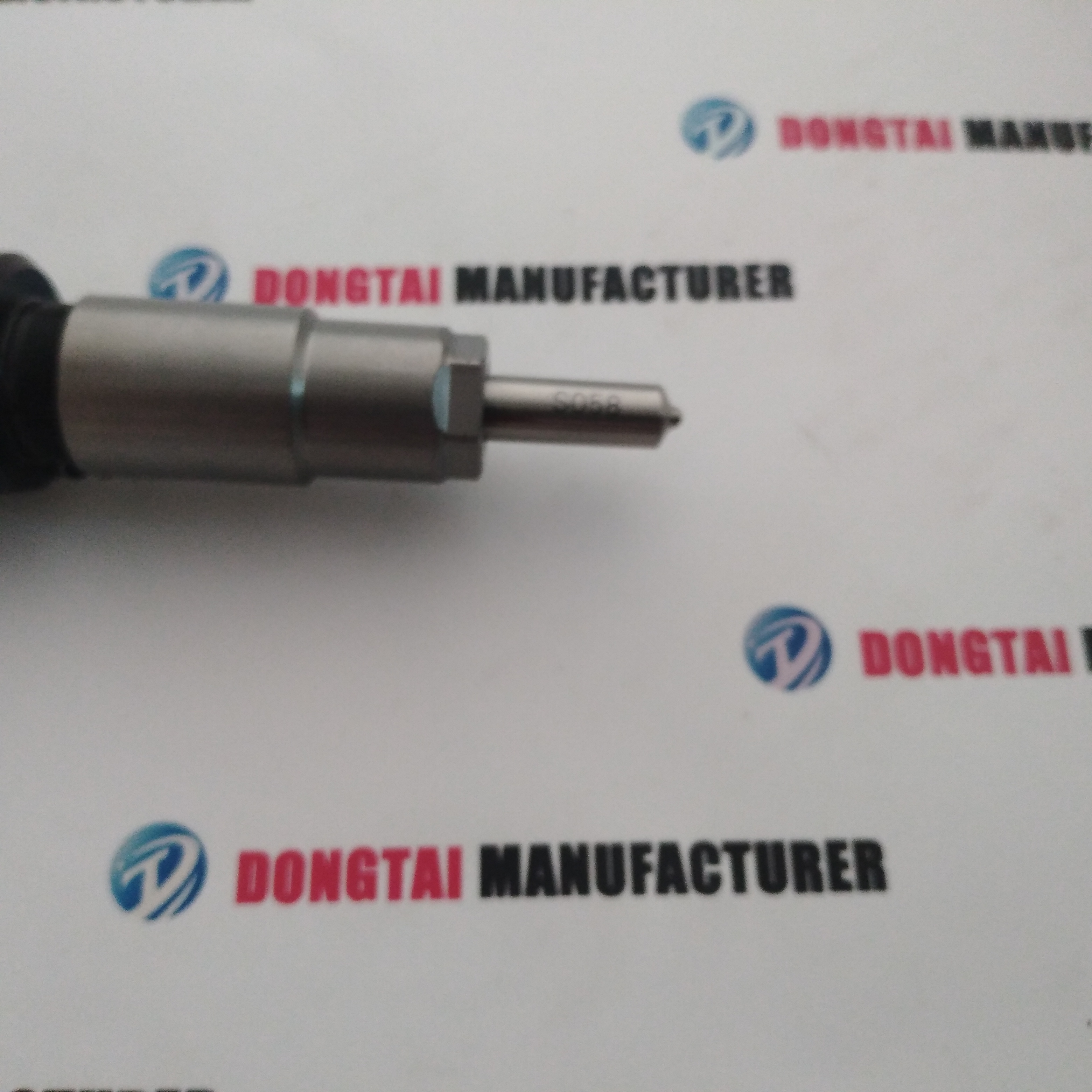 China Denso Common rail injector 295050-1240 21785960 Manufacturer and ...