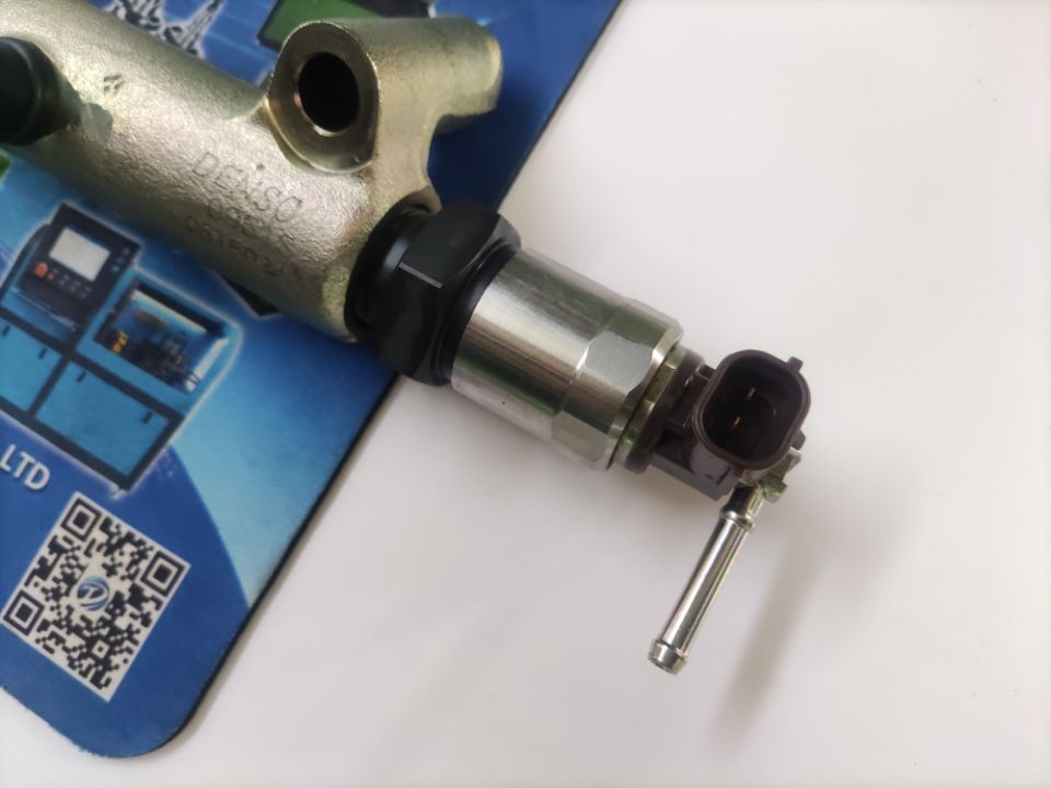 China DENSO Fuel Rail 095440-0951=095440-0950=23810-30100=23810-0L030 ...